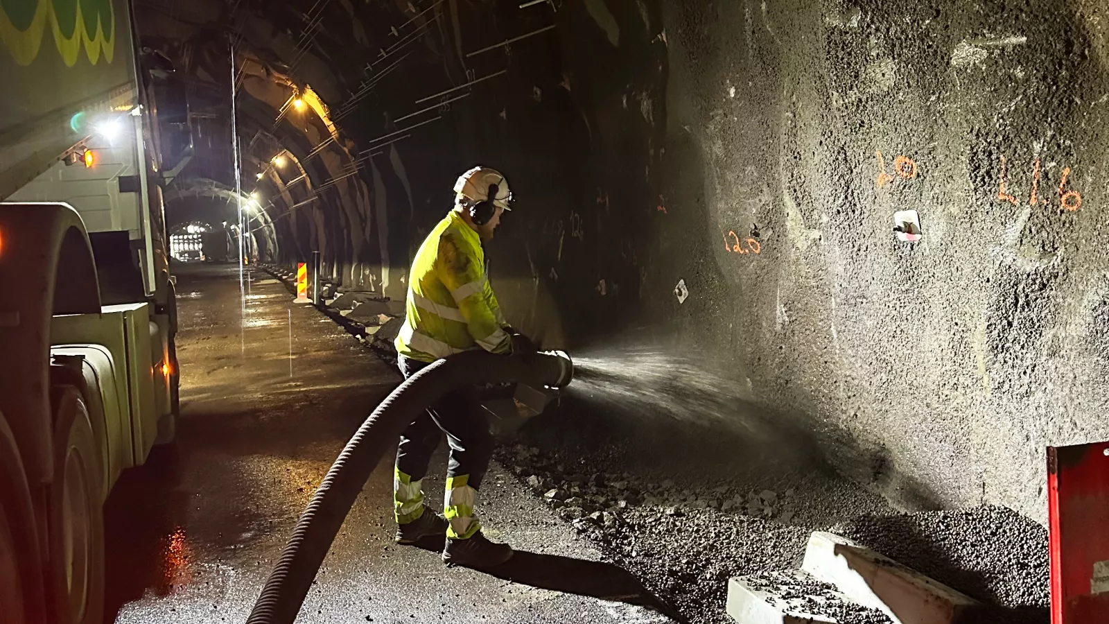 E16 Bjørum-Skaret: Effektiv blåsing av Leca | Leca.no